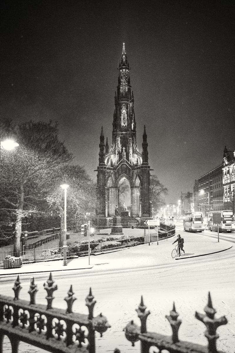 Edinburgh - Scott Monument in snow – Winram Gallery